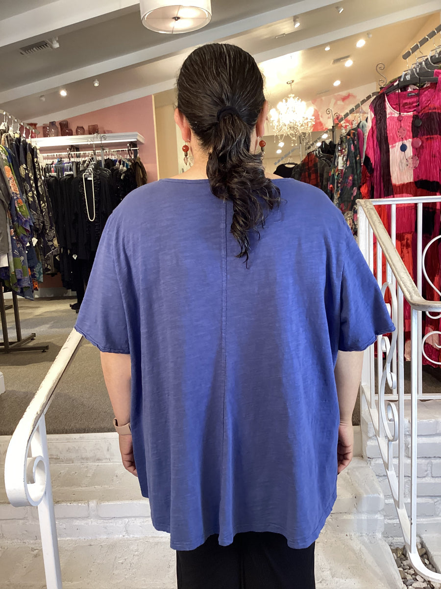 S.S SEAMED TEE - DARK BLUE – Abundance Plus Size Boutique