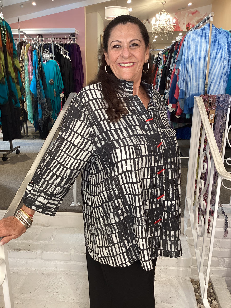 RED BUTTON BLOUSE -BLACK/WHITE – Abundance Plus Size Boutique
