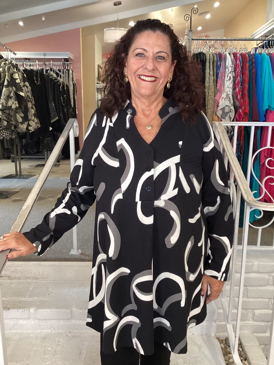 EDWINA TUNIC - BW FOCUS – Abundance Plus Size Boutique
