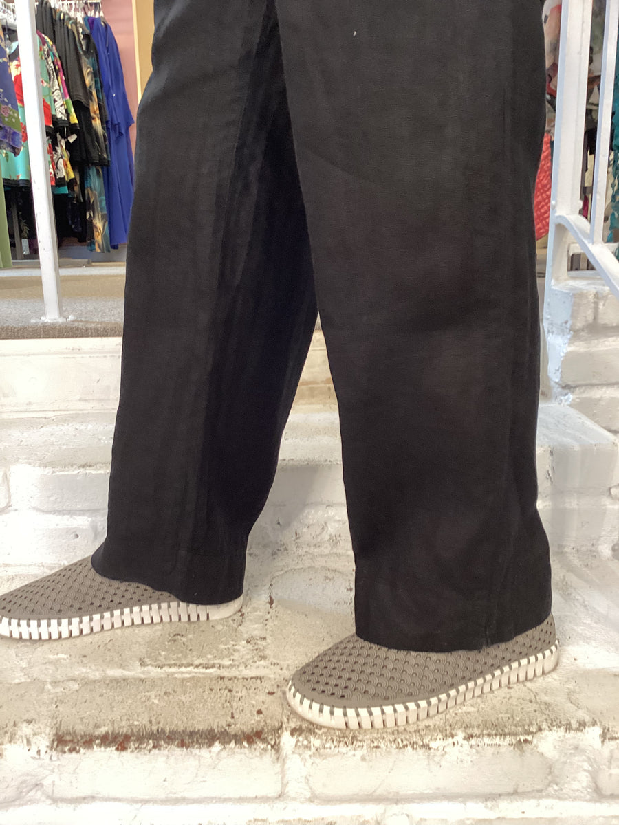 ANKA NARROW LEG PANT - BLACK – Abundance Plus Size Boutique